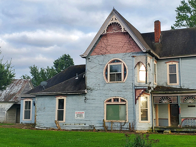 Stately yet worn, Campbellsville&rsquo;s old homes tell stories of resilience and Southern grace.