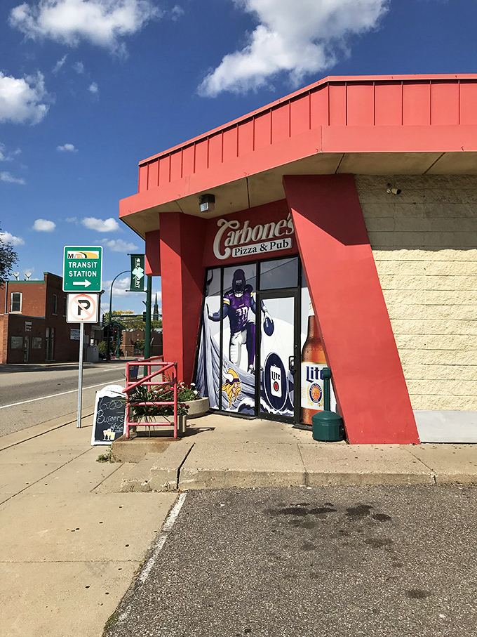 Where sports fans and pizza lovers find common ground &ndash; usually with a slice in one hand and a cold beverage in the other.