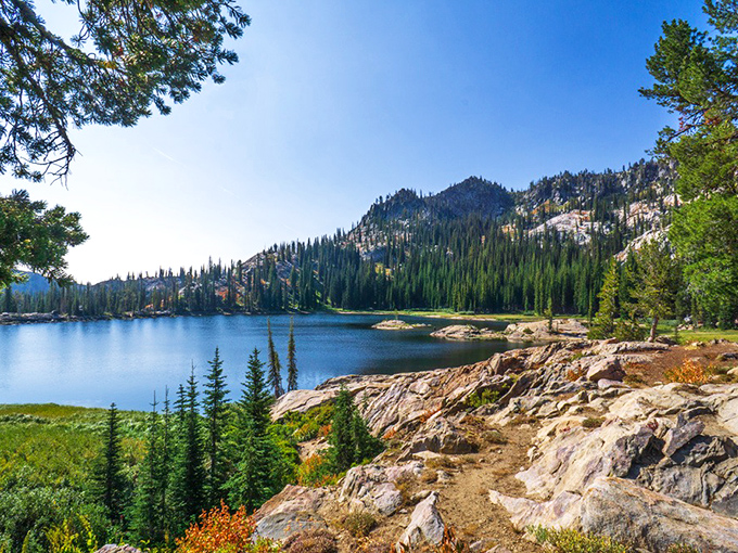 Mountain town charm meets lakeside serenity in Cascade, where outdoor adventures begin right outside your door.