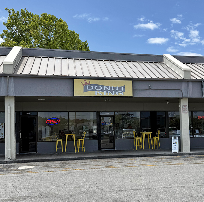 Those bright yellow tables outside are calling your name, practically begging you to sit and contemplate donut perfection.