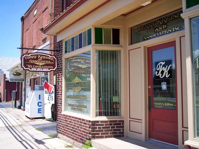 That corner office in Felton probably hasn't changed its look since rotary phones were cutting-edge technology&mdash;and we love it!