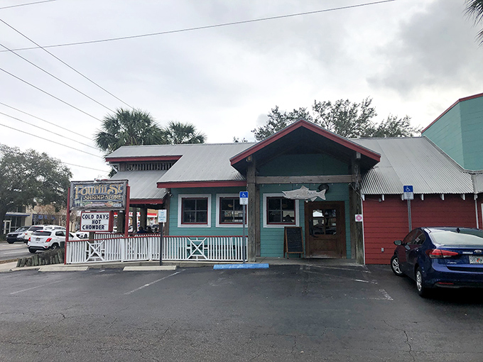 With its unassuming facade and straightforward signage, this shrimp store doesn't need to show off&mdash;the seafood inside has been doing all the talking for decades.