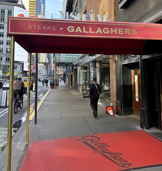 The red carpet treatment isn't just for Hollywood &ndash; at Gallagher's, it leads straight to steak nirvana.