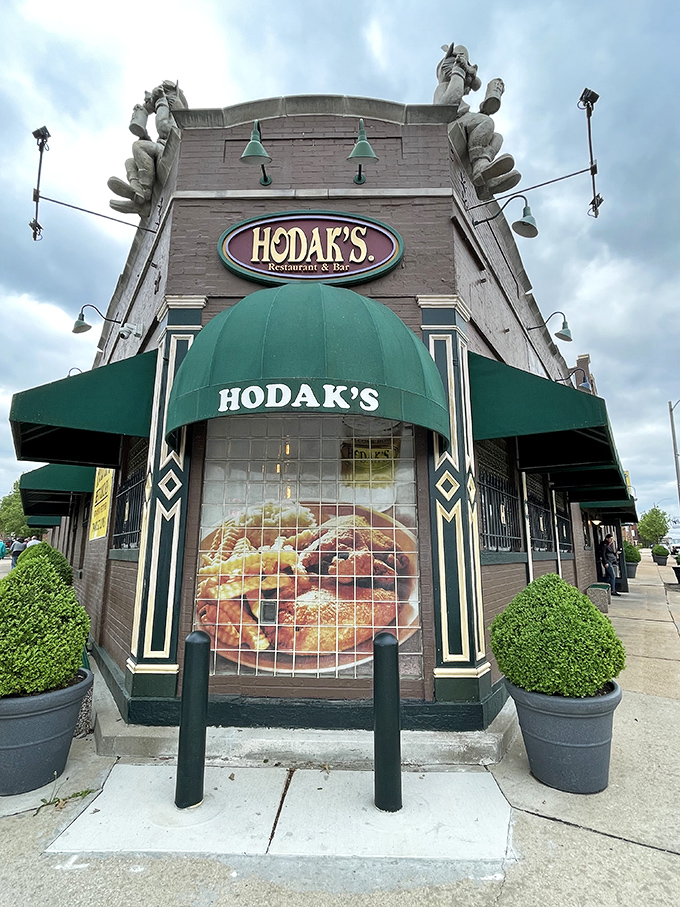 Those corner sculptures aren't just decoration - they're guardians of some seriously legendary St. Louis fried chicken traditions.