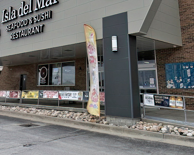 Isla Del Mar's vibrant interior makes every meal feel like a beach vacation. 