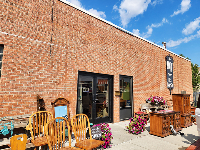 Time-worn brick walls shelter countless discoveries at Fremont's favorite gathering place for treasure hunters and collectors.