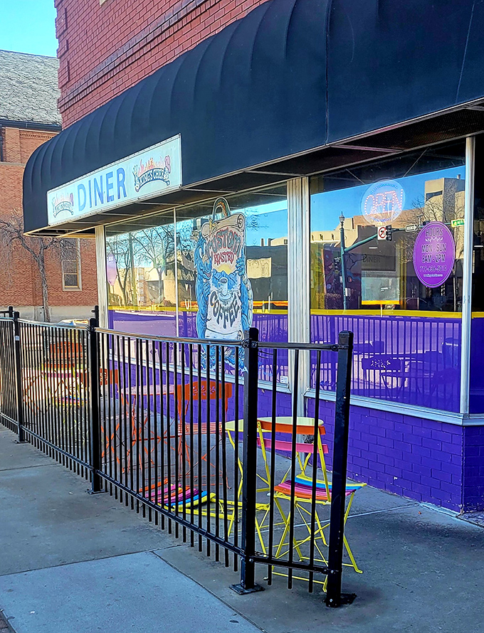 Bold colors and bolder flavors make this downtown diner a feast for all your senses.