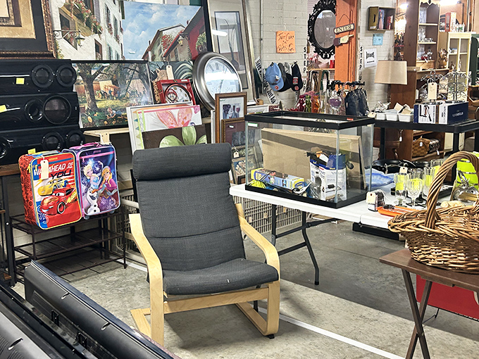 Vintage meets variety at Lake Country, where lunch boxes share space with lamps in this collector's paradise.