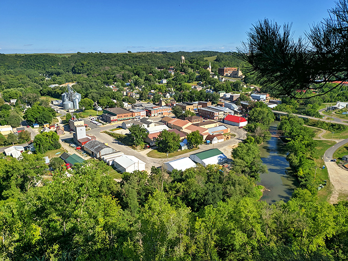 Where the road meets autumn glory &ndash; Lanesboro offers scenic drives that cost nothing but time and a little gas.