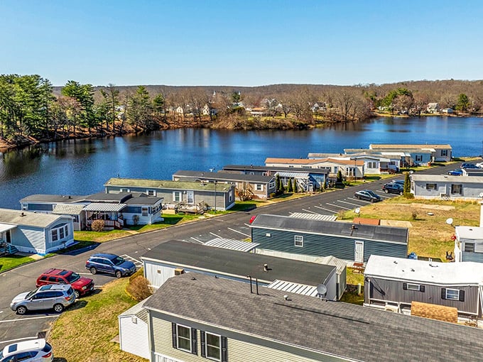 Waterfront views in Lisbon don't require a millionaire's budget. The Connecticut River flows for everyone!