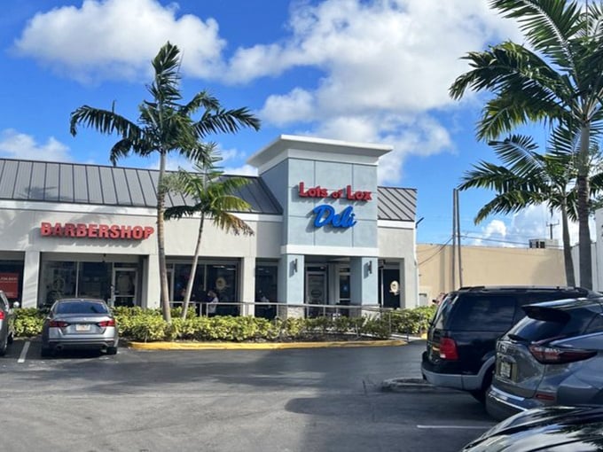 Where New York deli meets Florida sunshine. The palm trees outside remind you you're not in the Bronx!
