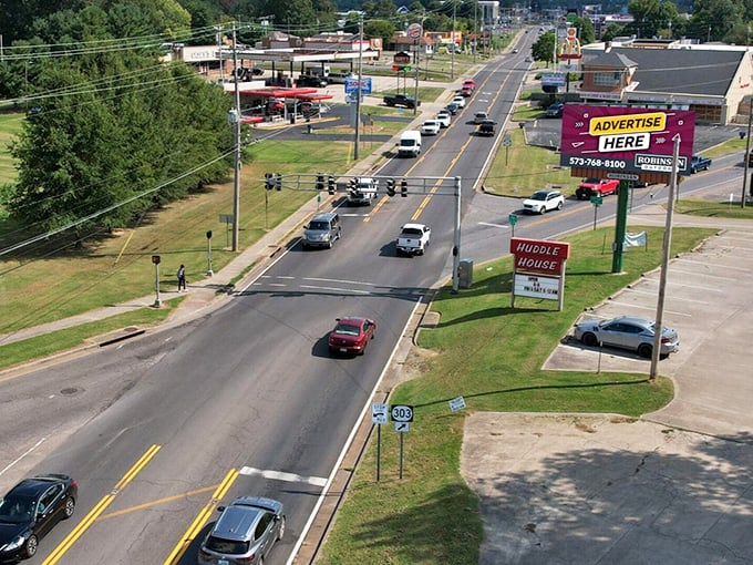 Wide streets and affordable homes&mdash;Mayfield spreads out before you like a buffet of budget-friendly living options. Second helpings encouraged!