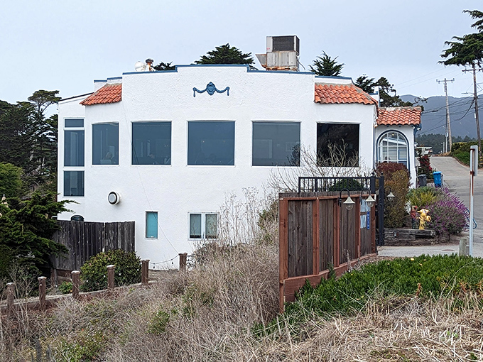 Perched on the cliff like a Mediterranean dream, this historic spot serves fish and chips with a side of dramatic ocean views and ghostly tales.