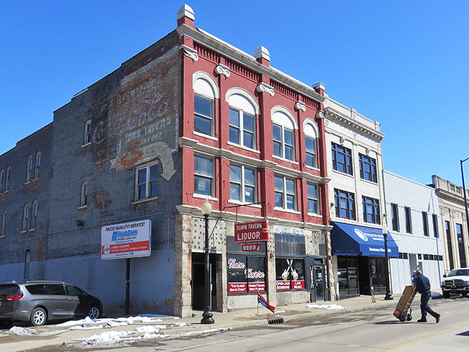 The weathered charm of New Castle's downtown tells stories of yesteryear while helping you write a budget-friendly retirement story.