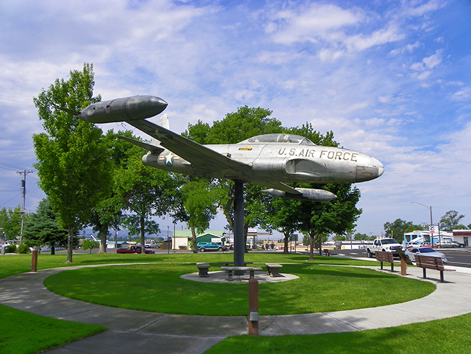 Air Force history meets hometown hospitality in this perfectly preserved piece of Americana.