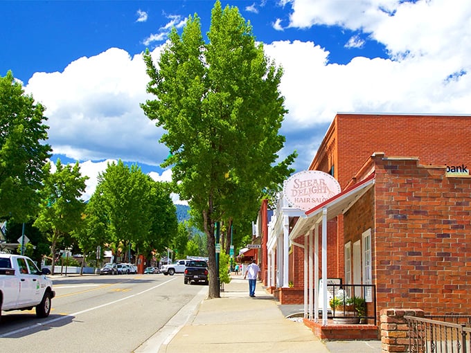 Small-town charm meets big-sky country in Redding, where brick buildings and wide streets feel refreshingly uncomplicated.