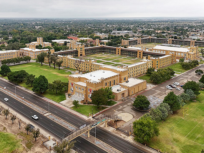 Sunny skies and friendly faces make this desert community feel like home from day one.