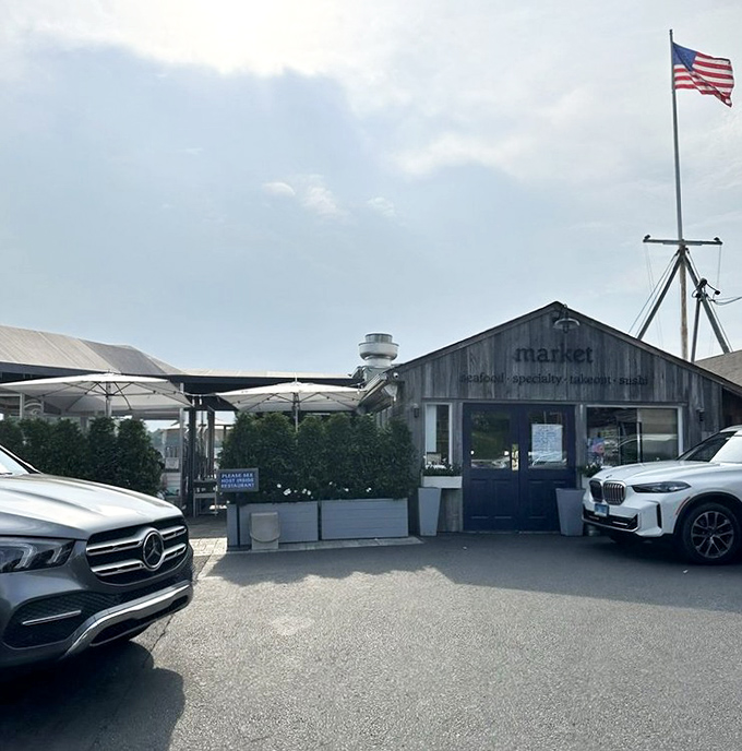 The American flag stands guard over some of Connecticut's finest seafood. Democracy never tasted so good.