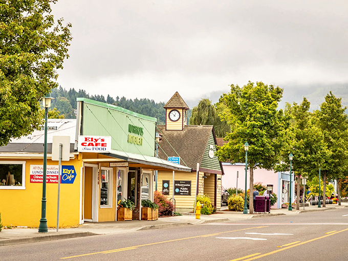 Mountain views and Mediterranean weather make this charming town Washington's best-kept sunny secret.