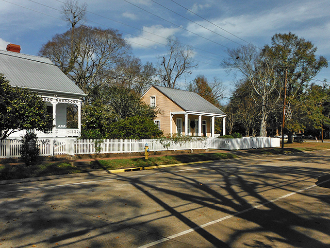 Historic homes nestled among ancient oaks make St. Francisville feel like stepping into a beautiful time capsule.