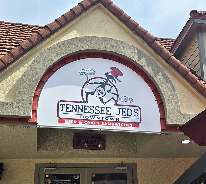 Red tiles and friendly vibes - Tennessee Jed's serves up Smoky Mountain comfort with every single bite.