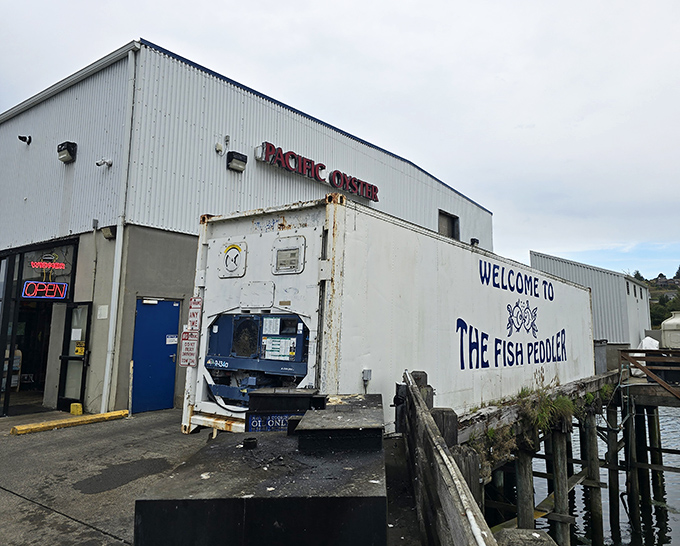 The Fish Peddler's working waterfront location means your oysters travel mere feet from bay to plate.