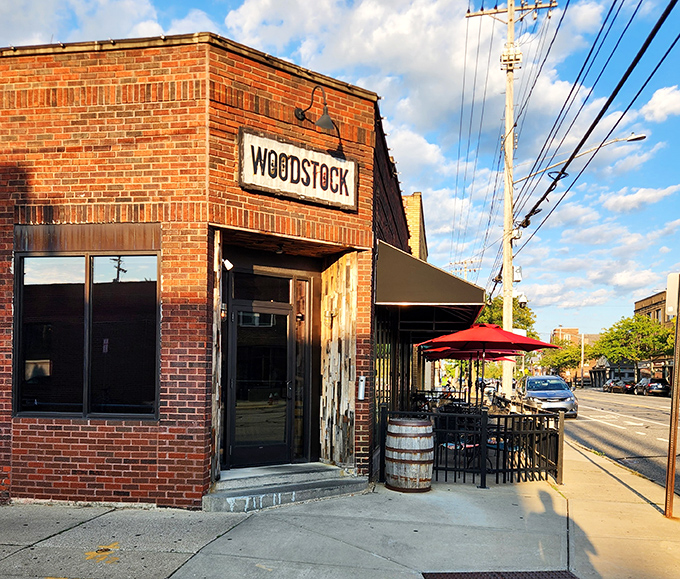 Clean lines and classic materials create the perfect setting for timeless BBQ craftsmanship and flavor. 