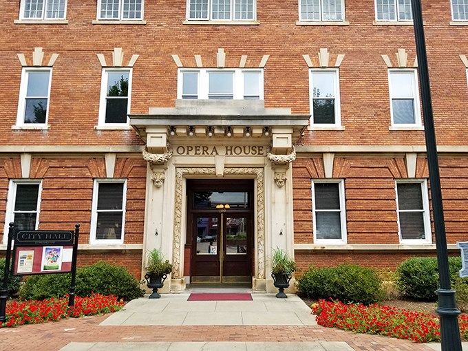 The Opera House entrance promises drama of the best kind &ndash; the theatrical type, not the family reunion variety.