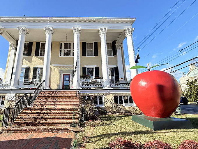 A perfect juxtaposition: stately Southern architecture meets playful roadside attraction. History and whimsy coexist beautifully in Winchester.