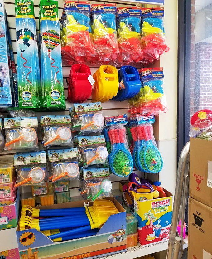 Beach toys in landlocked Tennessee? Why not! Summer dreams don't need an ocean to come true.