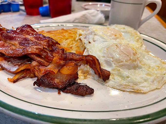 Bacon crisped to perfection, eggs with edges just slightly caramelized&mdash;this is the breakfast equivalent of hitting all green lights on your morning commute.