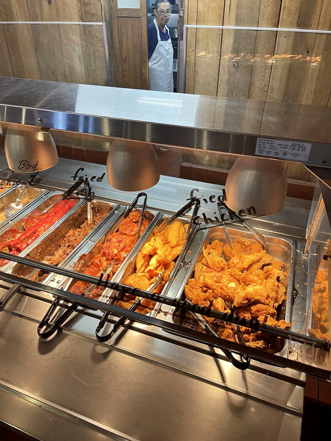 The buffet keeps fresh fried chicken, BBQ, and other favorites coming hot from the kitchen throughout service &ndash; no sad heat lamps here.