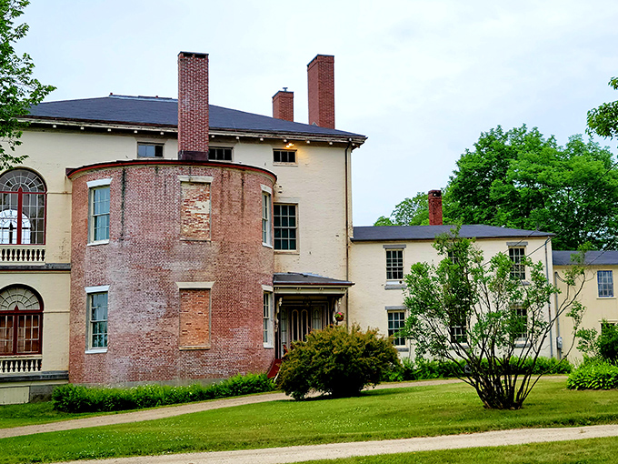 Castle Tucker stands as a magnificent testament to Wiscasset's shipping heyday. Its distinctive round brick section would make any architecture buff swoon.