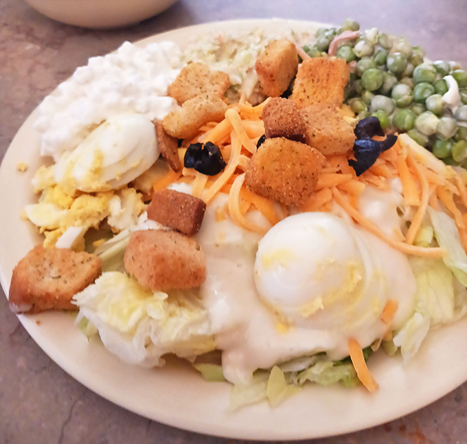 This isn&rsquo;t just a salad&mdash;it&rsquo;s a perfectly plotted Cobb masterpiece that makes healthy eating feel like a guilty pleasure.