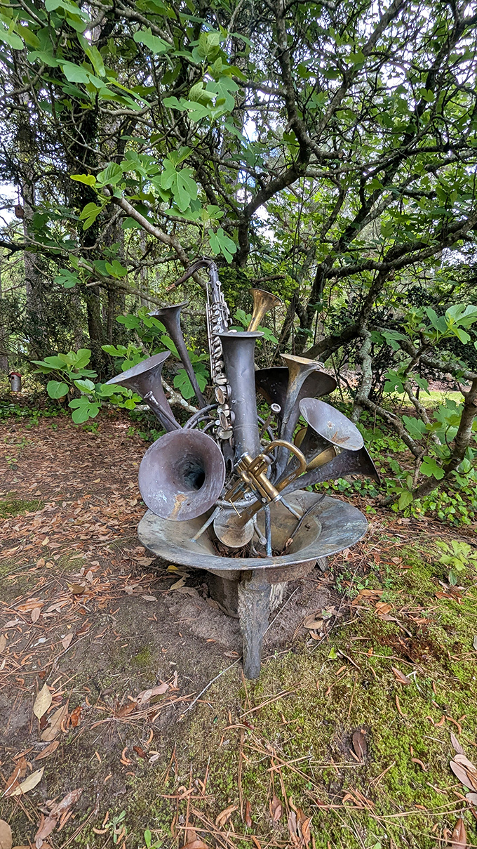 Who knew old instruments could create such visual music? This whimsical sculpture transforms discarded brass into a symphony of shapes and textures.