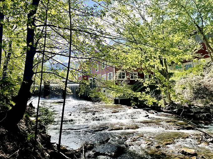Manchester's riverwalk proves nature and architecture can be perfect dance partners. That rushing water provides the town's soundtrack and endless Instagram opportunities.