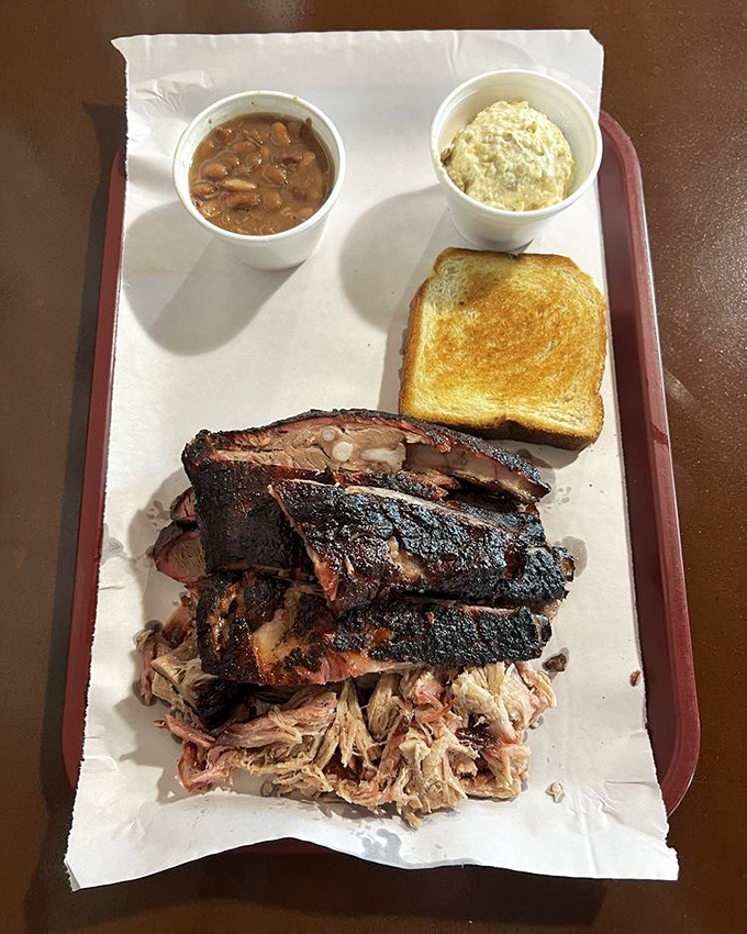 A barbecue trifecta that would make the founding fathers add "pursuit of perfect brisket" to the Declaration of Independence.