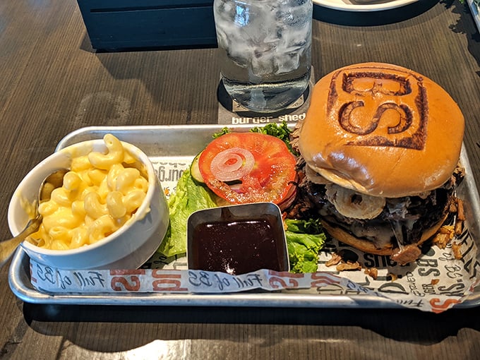 A burger that could convert vegetarians, served with mac and cheese that's clearly having its own moment of glory. 