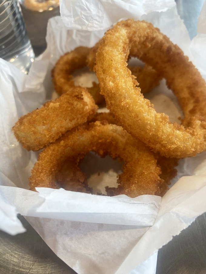 Onion rings with that perfect crunch-to-softness ratio – the kind that make you forget vegetables are supposed to be healthy.