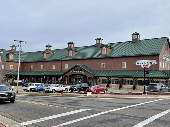 Where "plain and simple" means extraordinary flavors without the fancy garnishes or attitude.