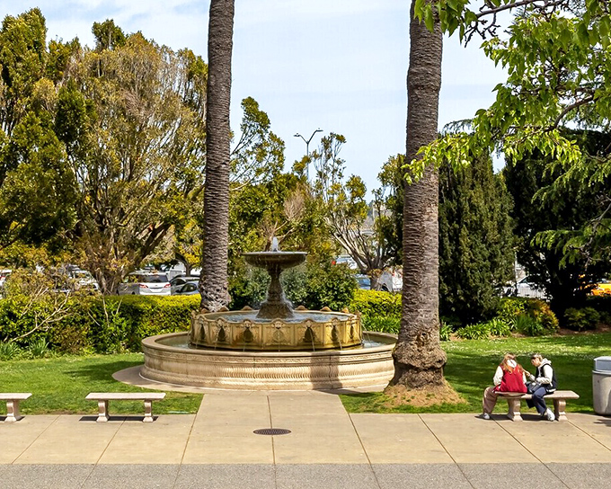 This peaceful fountain plaza offers a moment of Mediterranean tranquility – the perfect spot to rest between shopping expeditions.