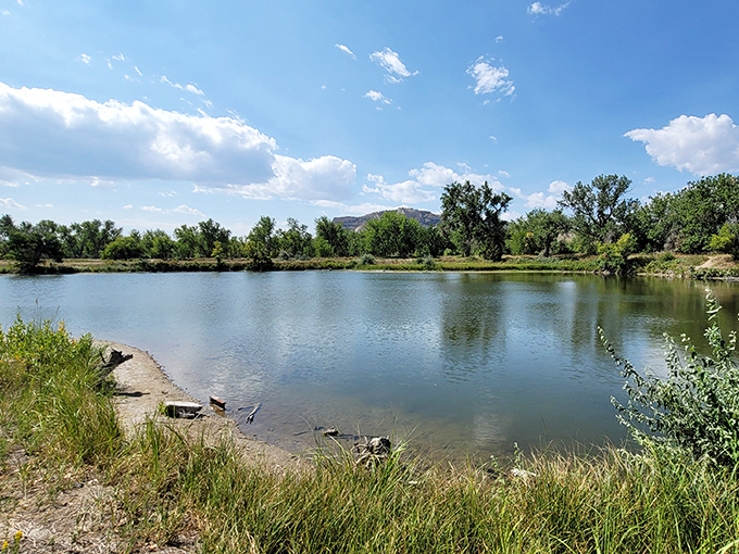 The North Platte River creates an oasis of tranquility where fishing costs nothing but time&mdash;the ultimate luxury in retirement that money actually can buy.