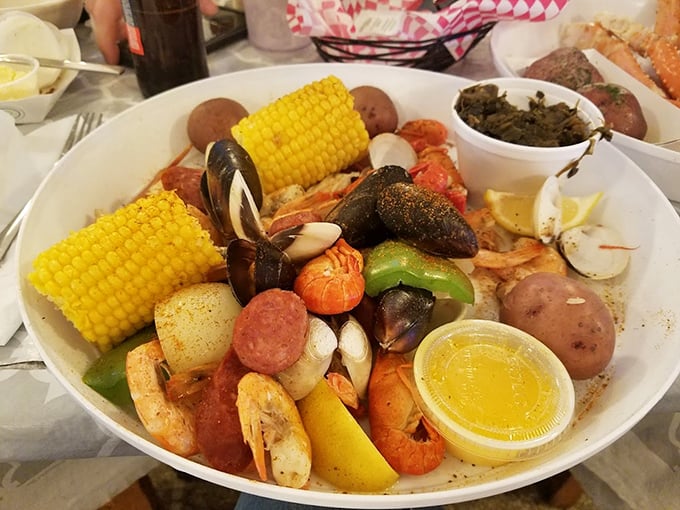 A seafood boil that's basically an underwater family reunion in the best possible way. Corn, potatoes, and multiple ocean dwellers getting along deliciously.