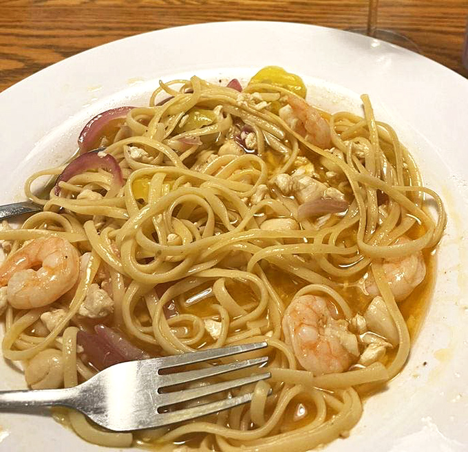 Rachel's Cafe: The perfect pit stop for treasure hunters. Because finding bargains works up an appetite that only homemade treats can satisfy.