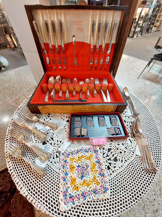 Silverware that's dressed more elegantly than most of us on a Friday night. When dinner was an event, not just a meal.