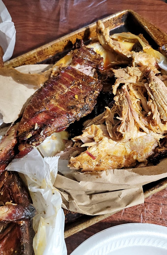 This isn't a tornado of shredded meat&mdash;it's honest-to-goodness sliced pork that knows what it's about.