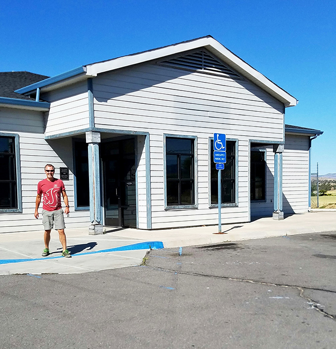 Even the post office has character here, standing as proof that functional buildings don't have to be soulless boxes.