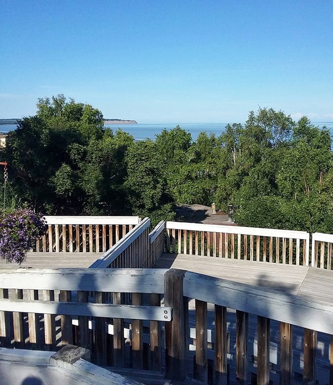 This viewing deck offers the kind of panorama that makes smartphone cameras weep with inadequacy. The perfect spot for contemplating life's big questions&mdash;or just lunch.