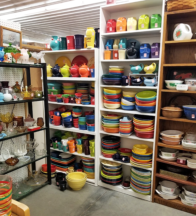 Fiestaware heaven! A rainbow of mid-century dinnerware that makes modern kitchen goods look like they're not even trying.