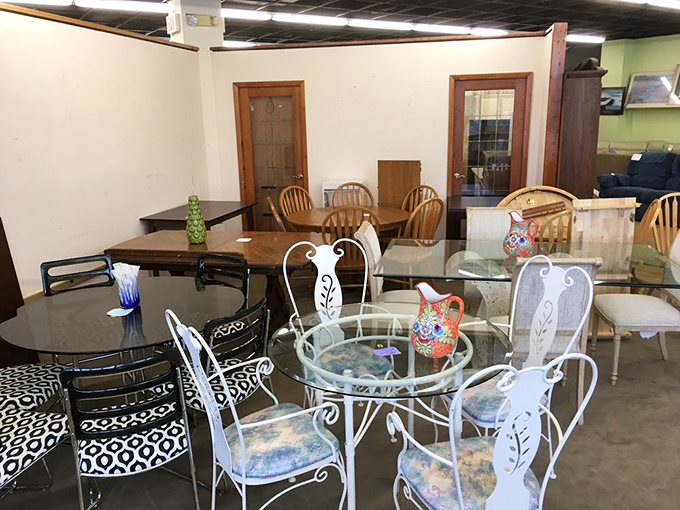 Dining table d&eacute;j&agrave; vu! From formal family dinners to casual breakfast nooks, these tables have stories to tell and many more meals to host.